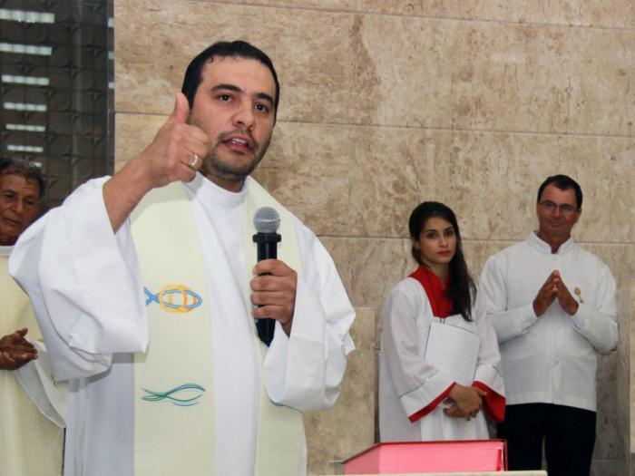 Padre Marcos Está De Idade Nova Hoje - Paróquia Nossa Senhora De Fátima ...
